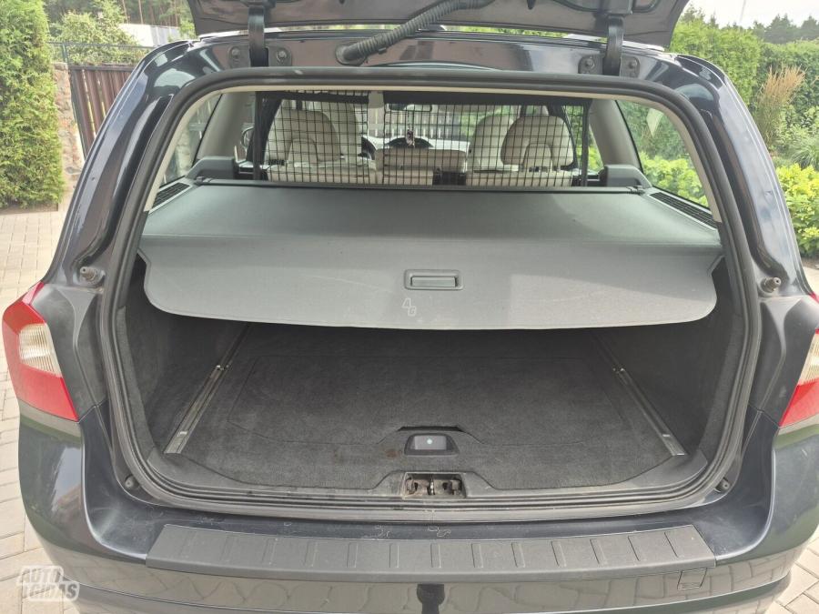 Pelēks Volvo V70 2011 Jonava, ar dzinēja tilpumu 2.00 L un nobraukumu 357 tūkst. km par 5000 €, foto 18 vietnē AUTOMOTO.COM.LV