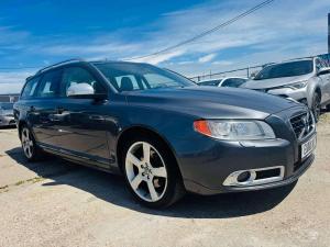Pelēks Volvo V70 2011 Kauņa, ar dzinēja tilpumu 2.00 L un nobraukumu 265 tūkst. km par 5300 €, foto 4 vietnē AUTOMOTO.COM.LV