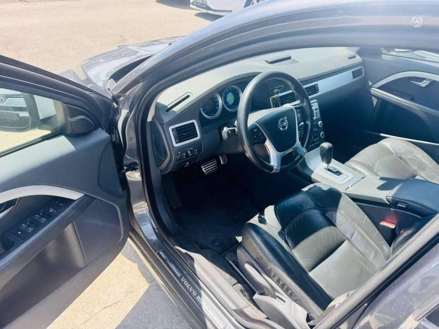 Pelēks Volvo V70 2011 Kauņa, ar dzinēja tilpumu 2.00 L un nobraukumu 265 tūkst. km par 5300 €, foto 8 vietnē AUTOMOTO.COM.LV