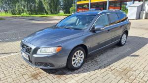 Grey Volvo V70 2011 in Jelgava, with an engine capacity of 2.00 L and mileage of 362 thousand km for 4000 €, photo  on AUTOMOTO.COM.LV