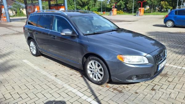 Pelēks Volvo V70 2011 Jelgava, ar dzinēja tilpumu 2.00 L un nobraukumu 362 tūkst. km par 4000 €, foto 3 vietnē AUTOMOTO.COM.LV