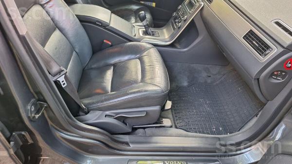 Pelēks Volvo V70 2011 Jelgava, ar dzinēja tilpumu 2.00 L un nobraukumu 362 tūkst. km par 4000 €, foto 8 vietnē AUTOMOTO.COM.LV