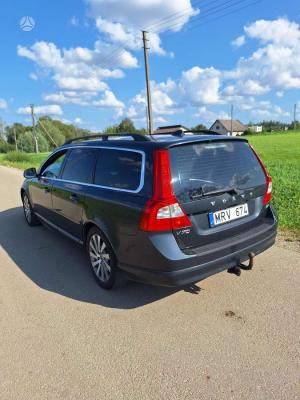 Grey Volvo V70 2011 in Marijampole, with an engine capacity of 1.98 L and mileage of 340 thousand km for 4000 €, photo 6 on AUTOMOTO.COM.LV