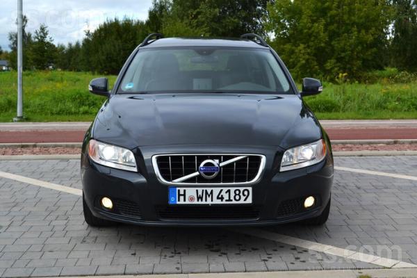 Volvo V70 2011 in Jelgava on AUTOMOTO.COM.LV Grey Volvo V70 2011 in Jelgava, with an engine capacity of 2.40 L and mileage of 0 thousand km for 5599 β¬, photo 3 on AUTOMOTO.COM.LV