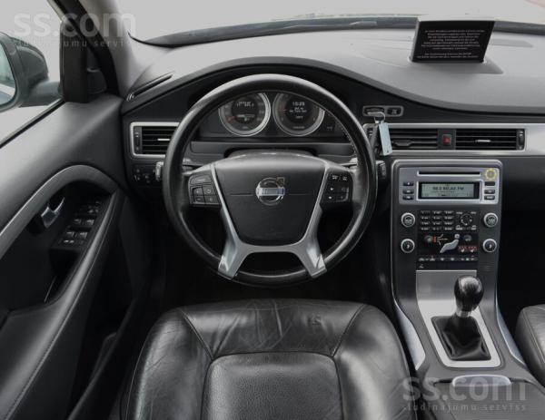 Volvo V70 2011 in Jelgava on AUTOMOTO.COM.LV Grey Volvo V70 2011 in Jelgava, with an engine capacity of 2.40 L and mileage of 0 thousand km for 5599 β¬, photo 11 on AUTOMOTO.COM.LV