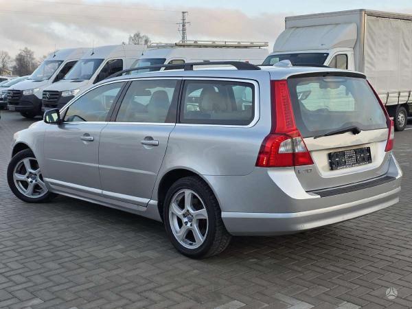Pelēks Volvo V70 2012 Tauragė, ar dzinēja tilpumu 1.98 L un nobraukumu 296 tūkst. km par 4950 €, foto 7 vietnē AUTOMOTO.COM.LV