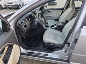 Grey Volvo V70 2012 in Taurage, with an engine capacity of 1.98 L and mileage of 296 thousand km for 4950 €, photo 13 on AUTOMOTO.COM.LV