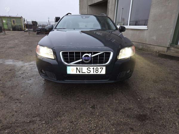 Pelēks Volvo V70 2012 Šauļi, ar dzinēja tilpumu 1.98 L un nobraukumu 306 tūkst. km par 2490 €, foto 3 vietnē AUTOMOTO.COM.LV
