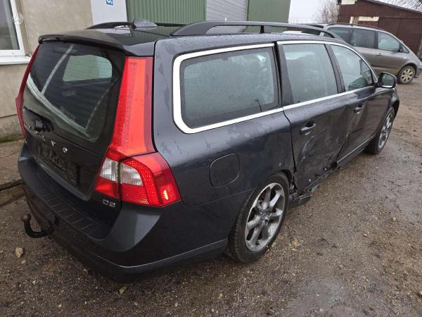 Pelēks Volvo V70 2012 Šauļi, ar dzinēja tilpumu 1.98 L un nobraukumu 306 tūkst. km par 2490 €, foto 4 vietnē AUTOMOTO.COM.LV