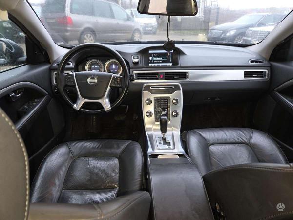 Pelēks Volvo V70 2012 Šauļi, ar dzinēja tilpumu 1.98 L un nobraukumu 306 tūkst. km par 2490 €, foto 9 vietnē AUTOMOTO.COM.LV