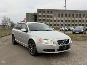 Grey Volvo V70 2012 in Plunge, with an engine capacity of 2.40 L and mileage of 278 thousand km for 4950 €, photo 2 on AUTOMOTO.COM.LV