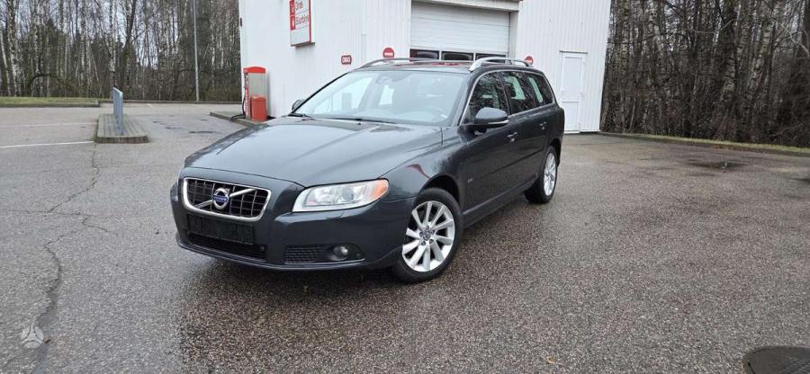 Pelēks Volvo V70 2012 Kauņa, ar dzinēja tilpumu 1.98 L un nobraukumu 267 tūkst. km par 6450 €, foto 1 vietnē AUTOMOTO.COM.LV