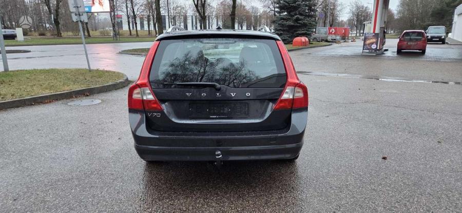 Pelēks Volvo V70 2012 Kauņa, ar dzinēja tilpumu 1.98 L un nobraukumu 267 tūkst. km par 6450 €, foto 5 vietnē AUTOMOTO.COM.LV