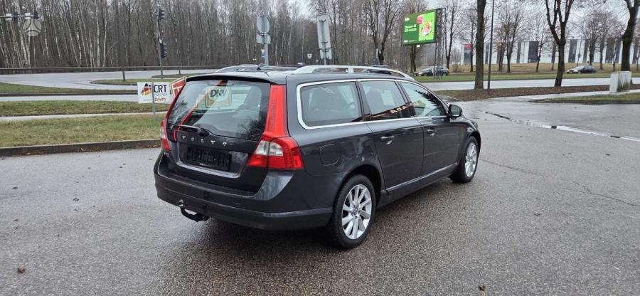 Pelēks Volvo V70 2012 Kauņa, ar dzinēja tilpumu 1.98 L un nobraukumu 267 tūkst. km par 6450 €, foto 6 vietnē AUTOMOTO.COM.LV