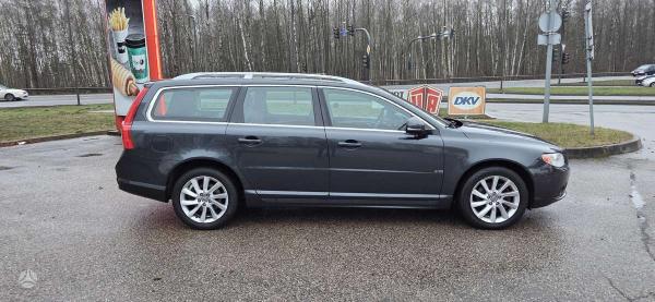 Pelēks Volvo V70 2012 Kauņa, ar dzinēja tilpumu 1.98 L un nobraukumu 267 tūkst. km par 6450 €, foto 7 vietnē AUTOMOTO.COM.LV