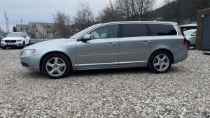 Grey Volvo V70 2012 in Kaunas, with an engine capacity of 2.40 L and mileage of 300 thousand km for 6200 €, photo 2 on AUTOMOTO.COM.LV