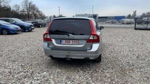 Grey Volvo V70 2012 in Kaunas, with an engine capacity of 2.40 L and mileage of 300 thousand km for 6200 €, photo 5 on AUTOMOTO.COM.LV