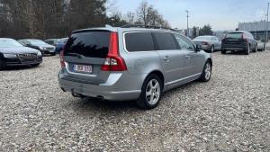 Grey Volvo V70 2012 in Kaunas, with an engine capacity of 2.40 L and mileage of 300 thousand km for 6200 €, photo 6 on AUTOMOTO.COM.LV