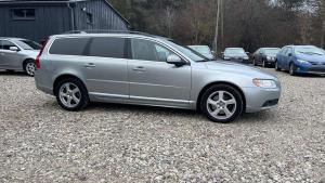 Grey Volvo V70 2012 in Kaunas, with an engine capacity of 2.40 L and mileage of 300 thousand km for 6200 €, photo 7 on AUTOMOTO.COM.LV