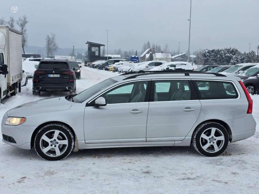 Grey Volvo V70 2012 in Taurage, with an engine capacity of 1.98 L and mileage of 289 thousand km for 4700 €, photo 6 on AUTOMOTO.COM.LV