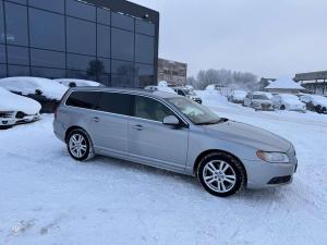Grey Volvo V70 2012 in Telschi, with an engine capacity of 1.98 L and mileage of 265 thousand km for 5500 €, photo 9 on AUTOMOTO.COM.LV