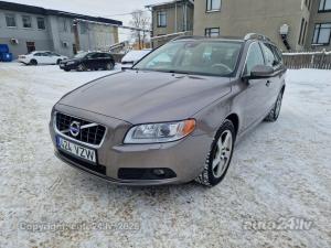 Pelēks Volvo V70 2012 Paide, ar dzinēja tilpumu 2.00 L un nobraukumu 330 tūkst. km par 7490 €, foto 3 vietnē AUTOMOTO.COM.LV