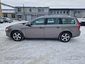 Pelēks Volvo V70 2012 Paide, ar dzinēja tilpumu 2.00 L un nobraukumu 330 tūkst. km par 7490 €, foto 6 vietnē AUTOMOTO.COM.LV