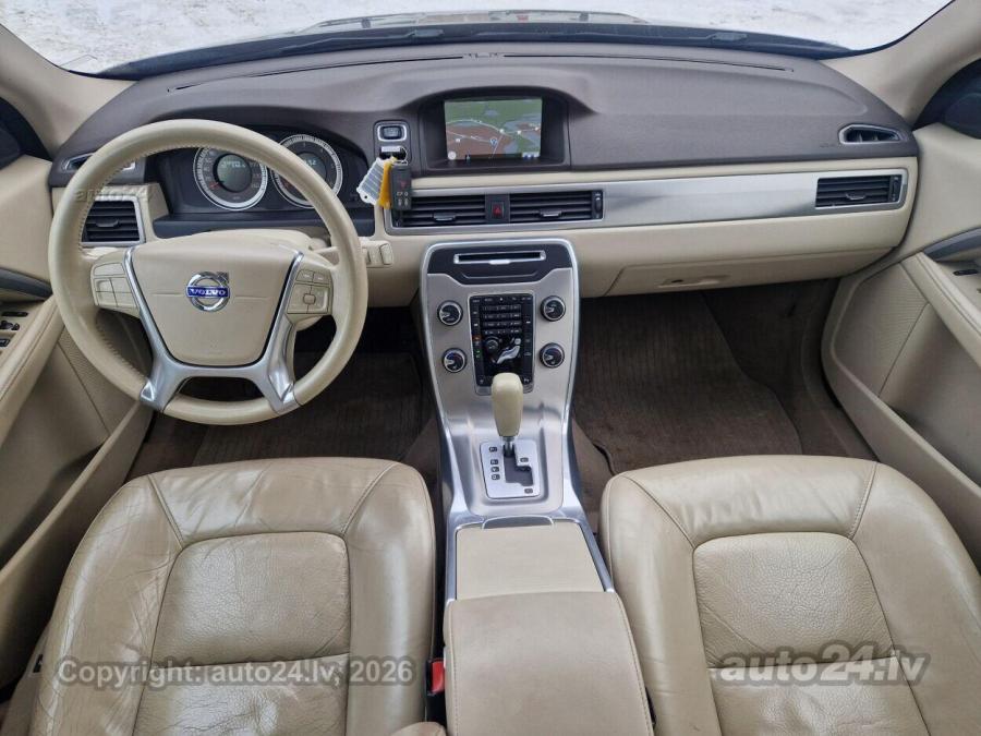 Pelēks Volvo V70 2012 Paide, ar dzinēja tilpumu 2.00 L un nobraukumu 330 tūkst. km par 7490 €, foto 13 vietnē AUTOMOTO.COM.LV