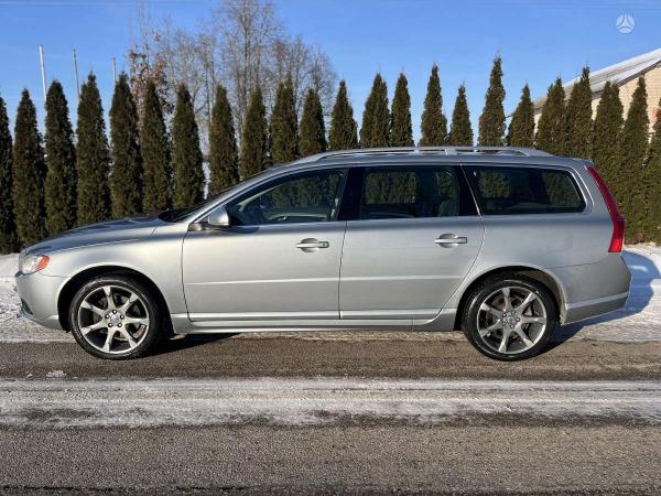 Pelēks Volvo V70 2012 Prienai, ar dzinēja tilpumu 1.98 L un nobraukumu 279 tūkst. km par 6450 €, foto 6 vietnē AUTOMOTO.COM.LV