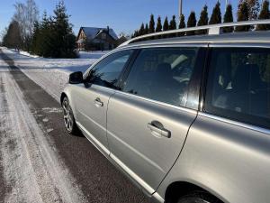Grey Volvo V70 2012 in Prienai, with an engine capacity of 1.98 L and mileage of 279 thousand km for 6450 €, photo 7 on AUTOMOTO.COM.LV