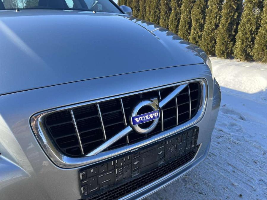 Grey Volvo V70 2012 in Prienai, with an engine capacity of 1.98 L and mileage of 279 thousand km for 6450 €, photo 15 on AUTOMOTO.COM.LV