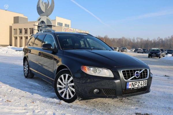 Grey Volvo V70 2012 in Alytus, with an engine capacity of 2.00 L and mileage of 265 thousand km for 6200 €, photo 2 on AUTOMOTO.COM.LV