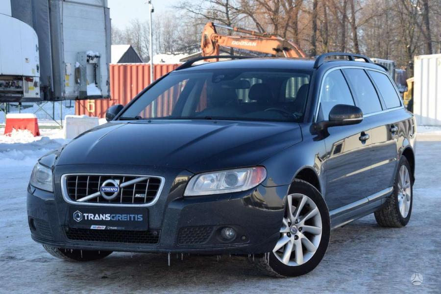 Grey Volvo V70 2012 in Vilnius, with an engine capacity of 1.98 L and mileage of 340 thousand km for 6250 €, photo 1 on AUTOMOTO.COM.LV