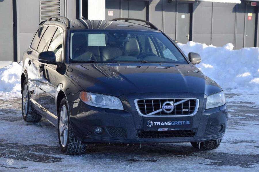 Grey Volvo V70 2012 in Vilnius, with an engine capacity of 1.98 L and mileage of 340 thousand km for 6250 €, photo 4 on AUTOMOTO.COM.LV