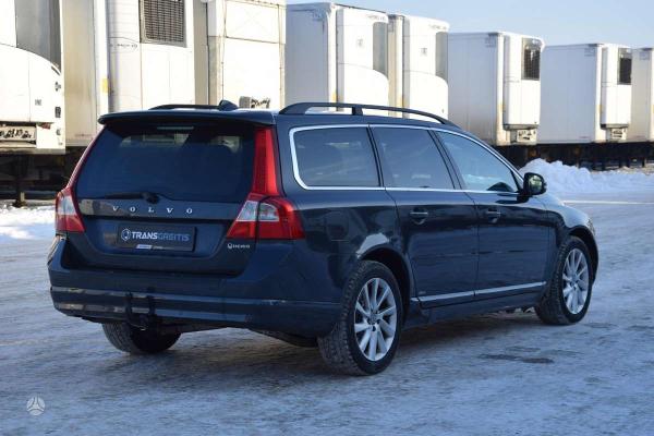 Pelēks Volvo V70 2012 Viļņa, ar dzinēja tilpumu 1.98 L un nobraukumu 340 tūkst. km par 6250 €, foto 10 vietnē AUTOMOTO.COM.LV