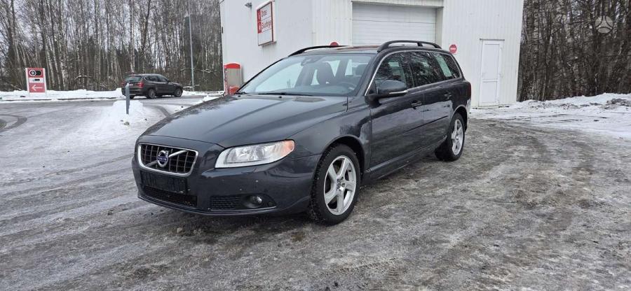 Pelēks Volvo V70 2012 Kauņa, ar dzinēja tilpumu 1.98 L un nobraukumu 259 tūkst. km par 6250 €, foto 1 vietnē AUTOMOTO.COM.LV