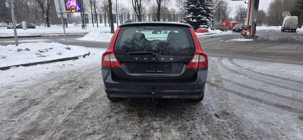 Grey Volvo V70 2012 in Kaunas, with an engine capacity of 1.98 L and mileage of 259 thousand km for 6250 €, photo 4 on AUTOMOTO.COM.LV