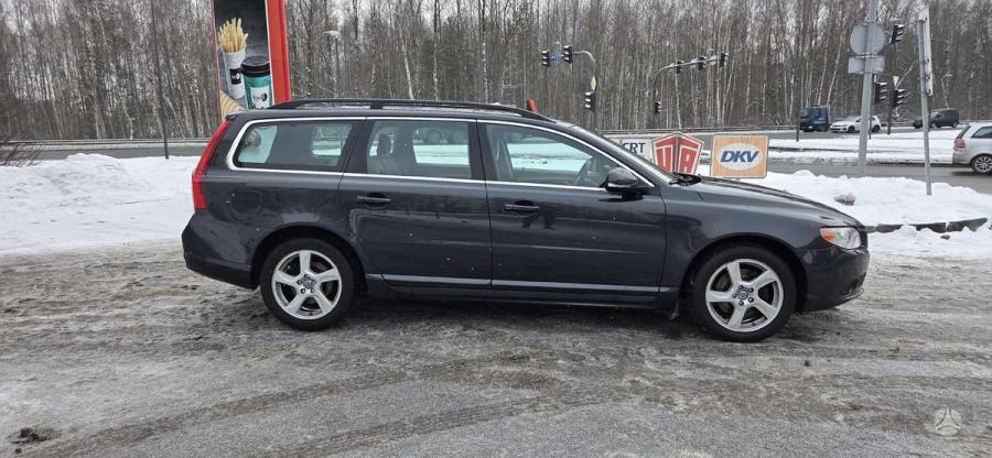 Pelēks Volvo V70 2012 Kauņa, ar dzinēja tilpumu 1.98 L un nobraukumu 259 tūkst. km par 6250 €, foto 6 vietnē AUTOMOTO.COM.LV