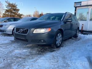 Pelēks Volvo V70 2012 Rīga, ar dzinēja tilpumu 2.40 L un nobraukumu 315 tūkst. km par 6500 €, foto  vietnē AUTOMOTO.COM.LV