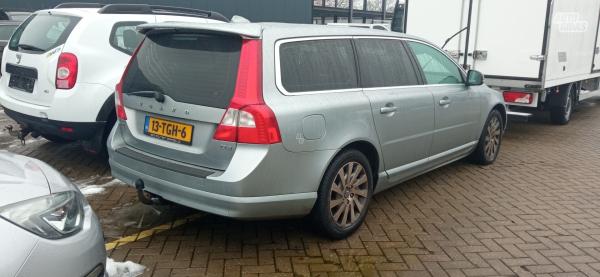 Grey Volvo V70 2012 in Kaunas, with an engine capacity of 2.00 L and mileage of 265 thousand km for 5900 €, photo 4 on AUTOMOTO.COM.LV