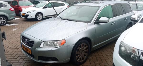 Grey Volvo V70 2012 in Kaunas, with an engine capacity of 2.00 L and mileage of 265 thousand km for 5900 €, photo 5 on AUTOMOTO.COM.LV