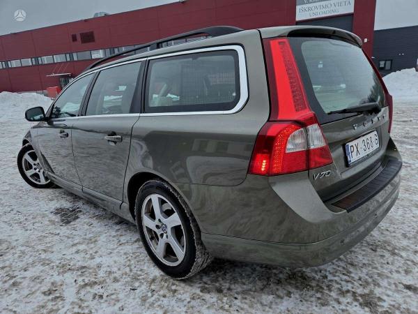 Pelēks Volvo V70 2012 Kauņa, ar dzinēja tilpumu 1.56 L un nobraukumu 212 tūkst. km par 4950 €, foto 4 vietnē AUTOMOTO.COM.LV