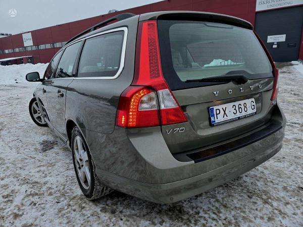 Pelēks Volvo V70 2012 Kauņa, ar dzinēja tilpumu 1.56 L un nobraukumu 212 tūkst. km par 4950 €, foto 5 vietnē AUTOMOTO.COM.LV