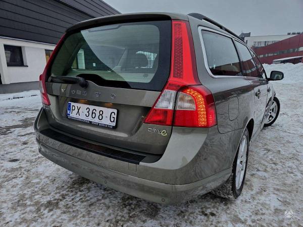 Pelēks Volvo V70 2012 Kauņa, ar dzinēja tilpumu 1.56 L un nobraukumu 212 tūkst. km par 4950 €, foto 7 vietnē AUTOMOTO.COM.LV