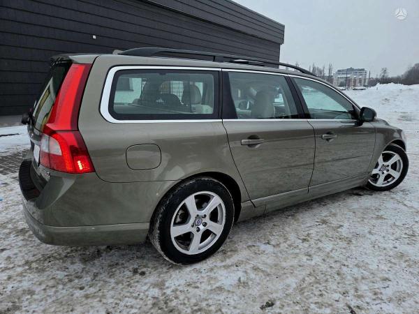 Pelēks Volvo V70 2012 Kauņa, ar dzinēja tilpumu 1.56 L un nobraukumu 212 tūkst. km par 4950 €, foto 9 vietnē AUTOMOTO.COM.LV