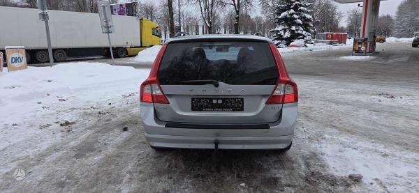 Grey Volvo V70 2012 in Kaunas, with an engine capacity of 1.98 L and mileage of 264 thousand km for 5950 €, photo 4 on AUTOMOTO.COM.LV