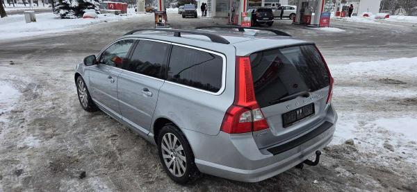 Grey Volvo V70 2012 in Kaunas, with an engine capacity of 1.98 L and mileage of 264 thousand km for 5950 €, photo 9 on AUTOMOTO.COM.LV