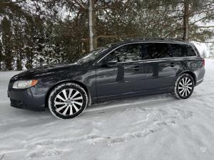 Grey Volvo V70 2012 in Alytus, with an engine capacity of 2.40 L and mileage of 224 thousand km for 5999 €, photo  on AUTOMOTO.COM.LV
