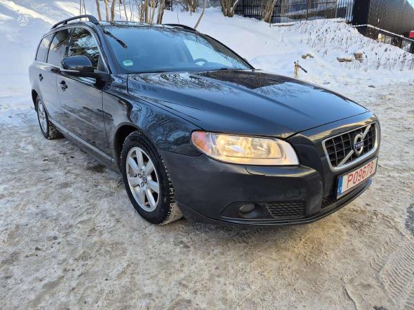Grey Volvo V70 2012 in Vilnius, with an engine capacity of 1.56 L and mileage of 290 thousand km for 5600 €, photo 1 on AUTOMOTO.COM.LV
