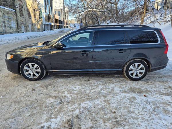Grey Volvo V70 2012 in Vilnius, with an engine capacity of 1.56 L and mileage of 290 thousand km for 5600 €, photo 8 on AUTOMOTO.COM.LV